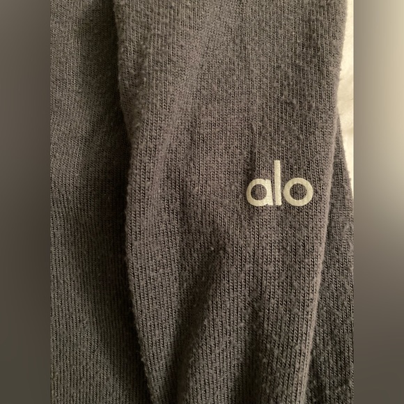 ALO Yoga | Tops | Alo Yoga Soho Pullover | Poshmark